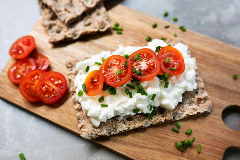 8 high-protein snacks that aren’t cottage cheese