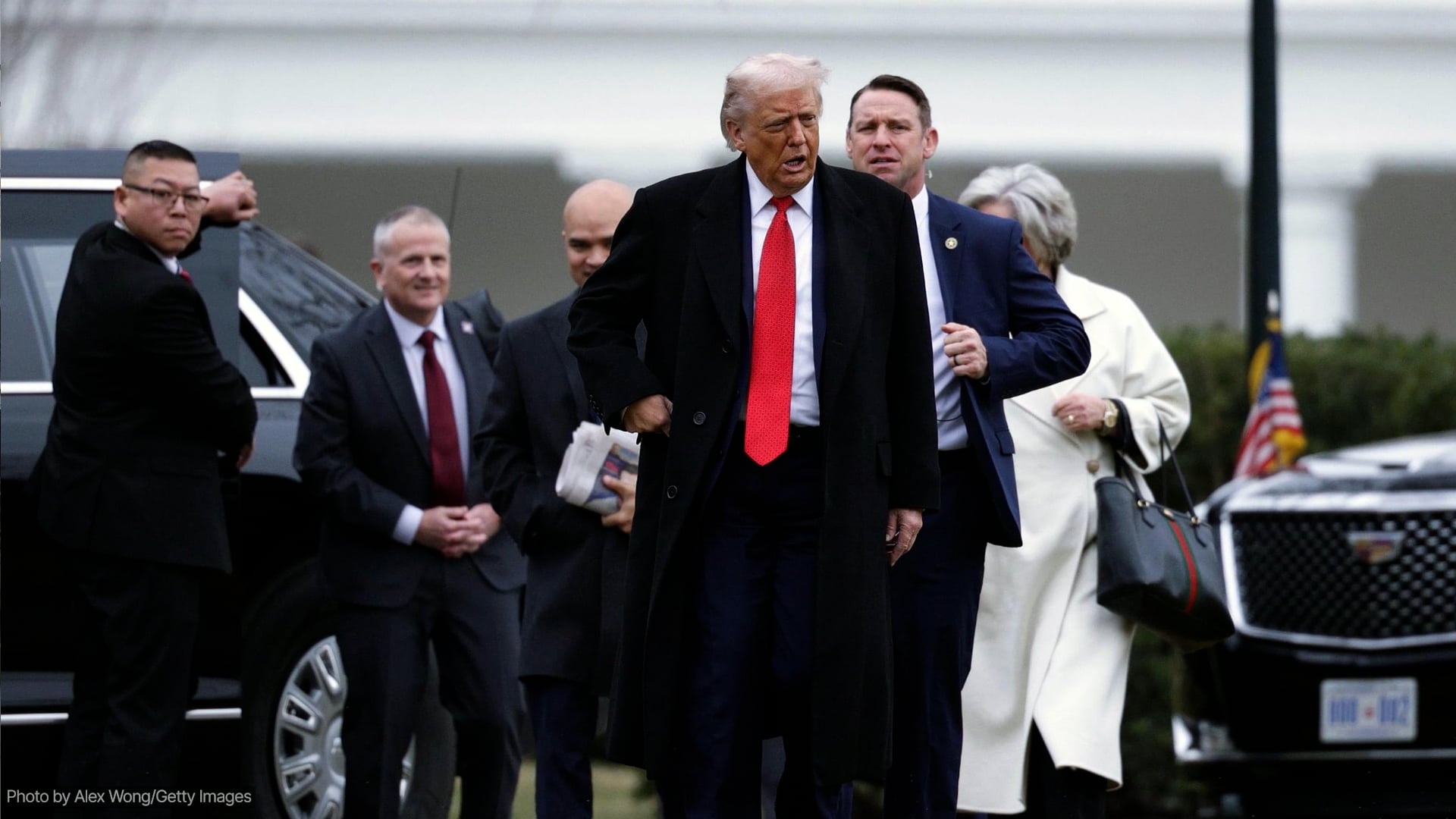 Trump vows to ban Wall Street from buying homes