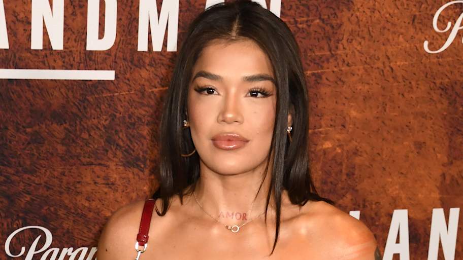 UFC star Alex Pereira announces breakup with Tracy Cortez days after ...