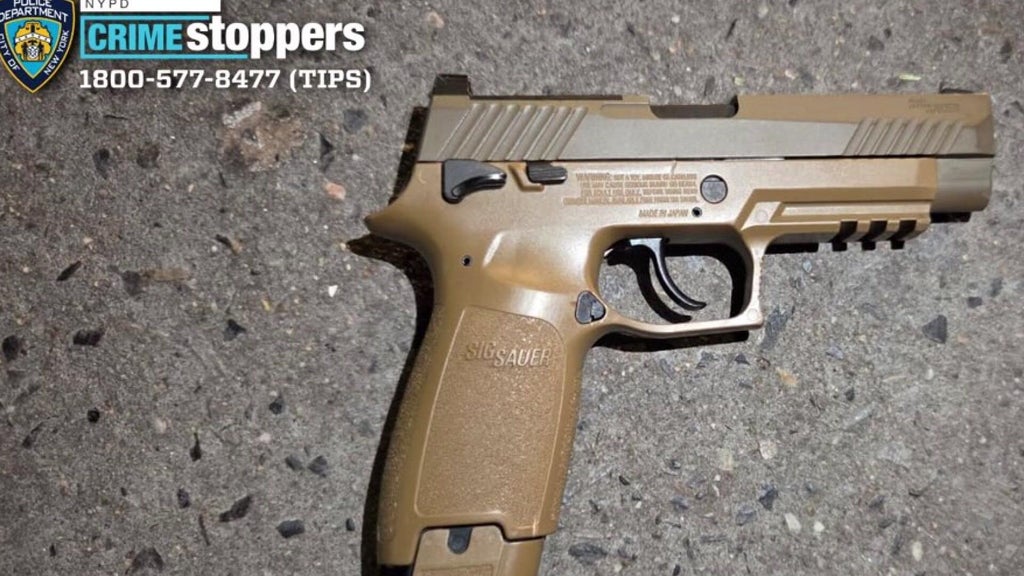 NYC police shoot, kill man with fake gun in West Village standoff