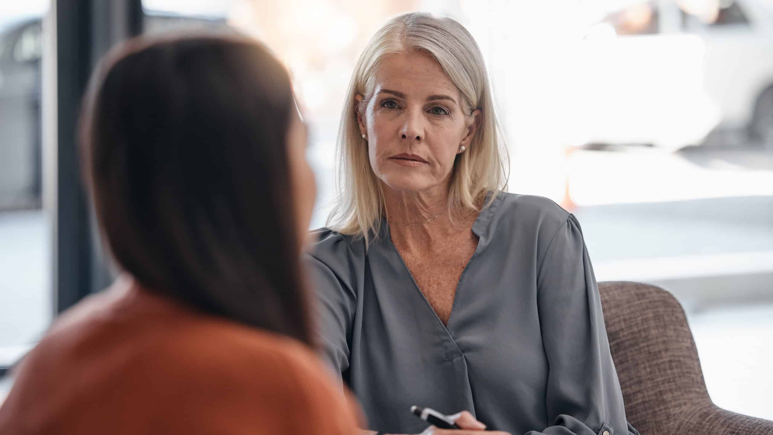 12 polite behaviors people often quietly remember