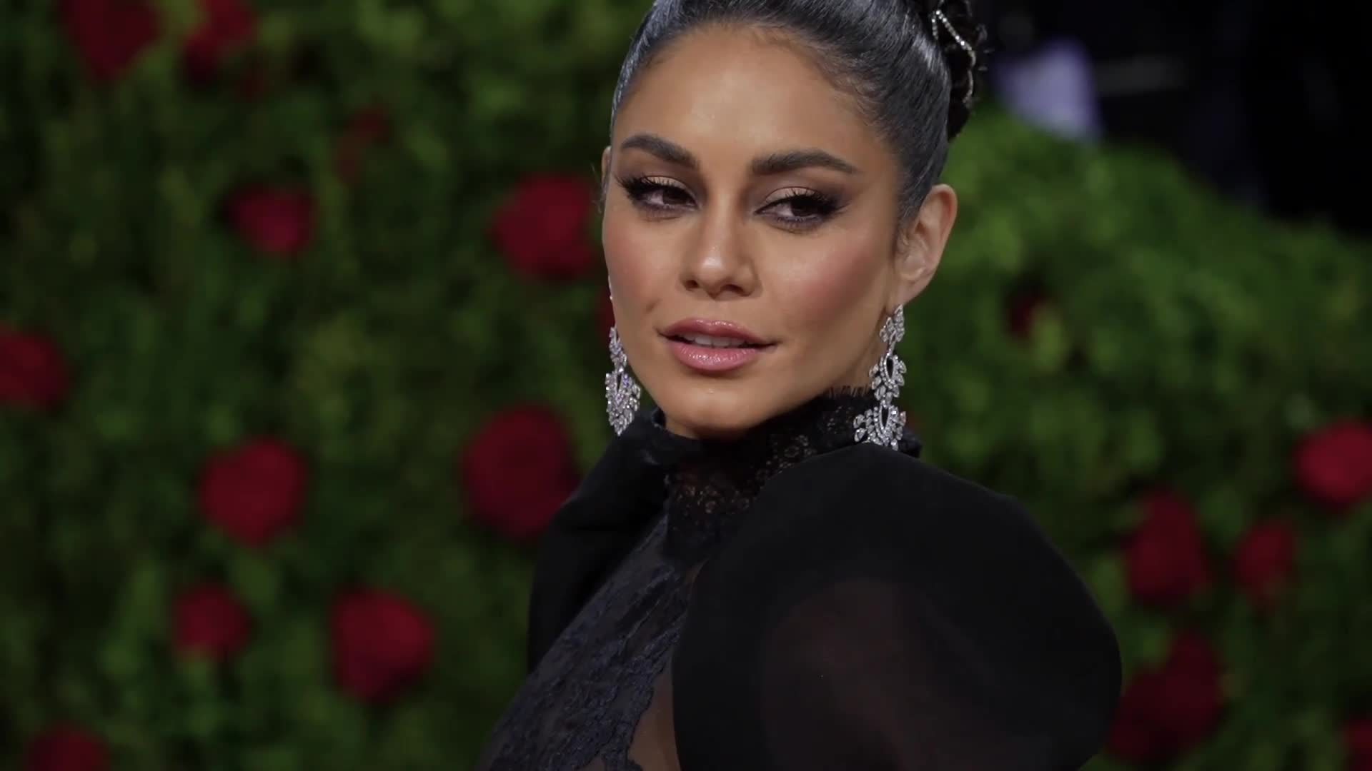 Get ready with Vanessa Hudgens to host the Met red carpet