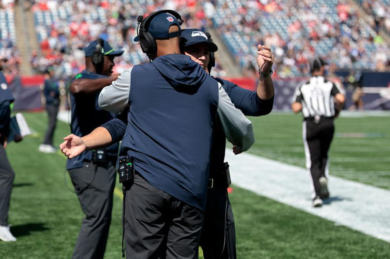 Seahawks DC Aden Durde reveals two secret weapons in defense alongside ...