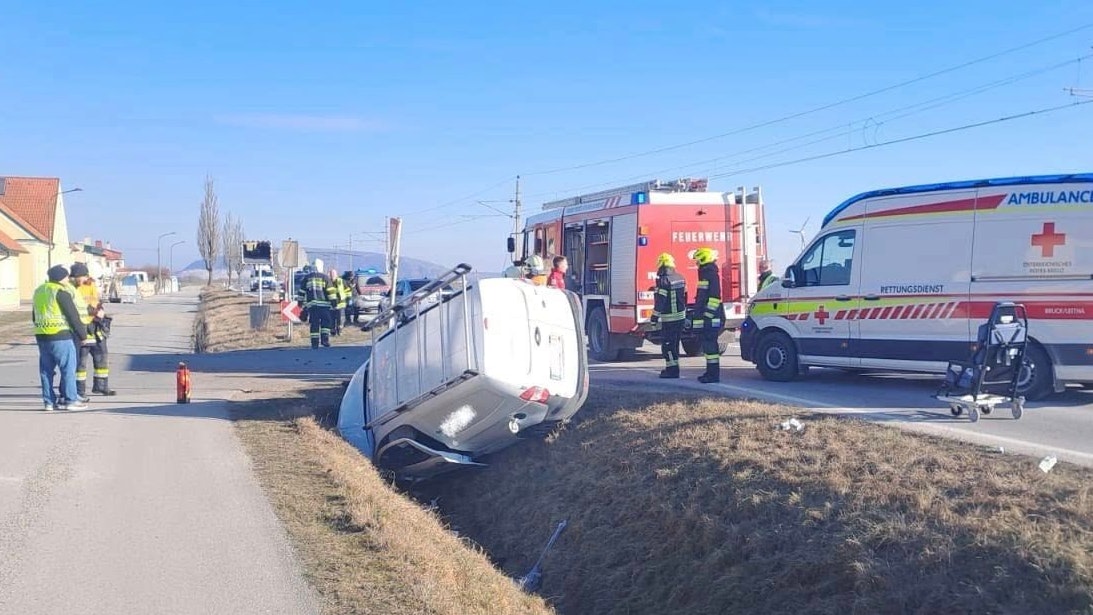 Auto kracht ungebremst gegen Mauer – Lenker (46) tot