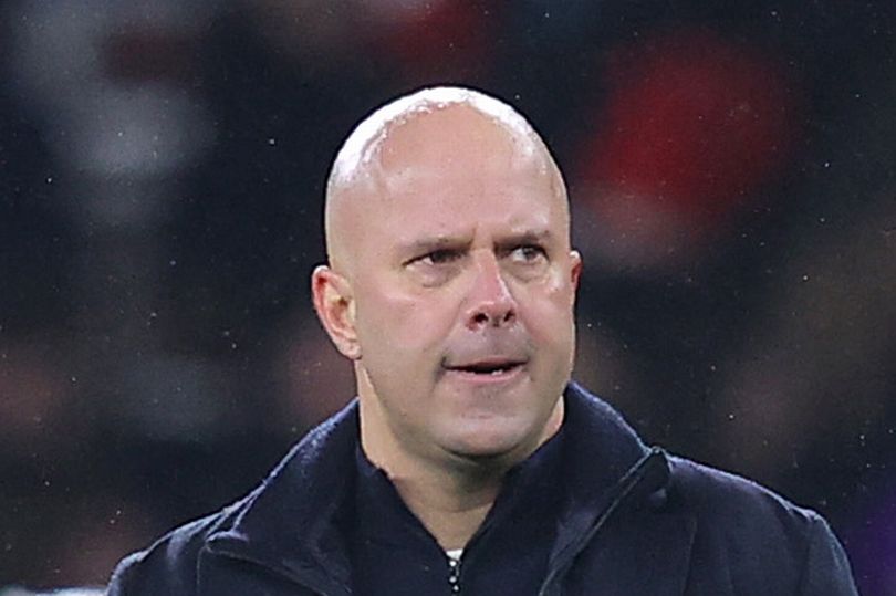 Arne Slot told exactly why Liverpool title defense has faltered in ...