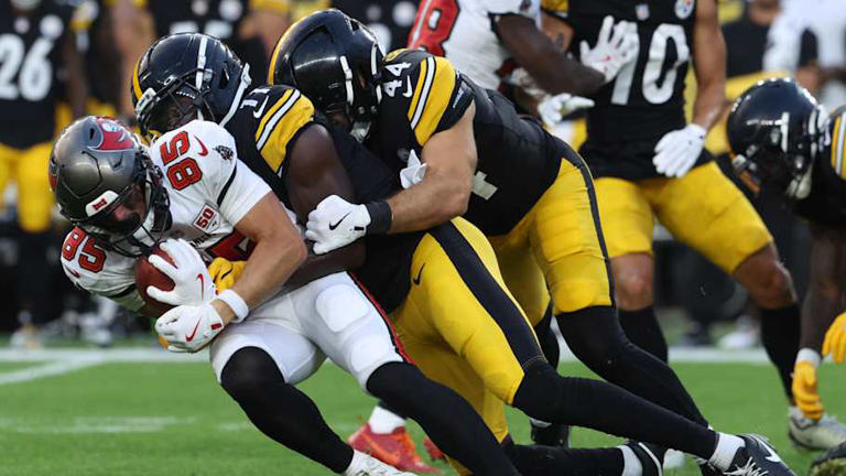 Surprising Steelers rookie, captain named PFF All-Pro team