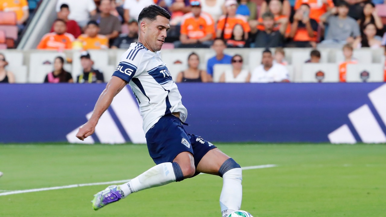 CF Montreal adds veteran striker Daniel Rios on free-agent deal