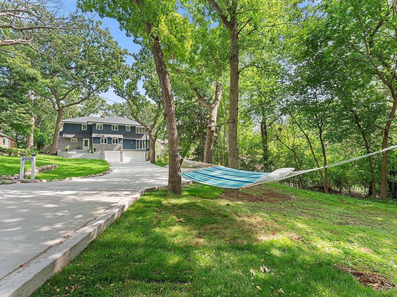 1926 lakefront home in Saint Paul, Minnesota, featuring panoramic water ...