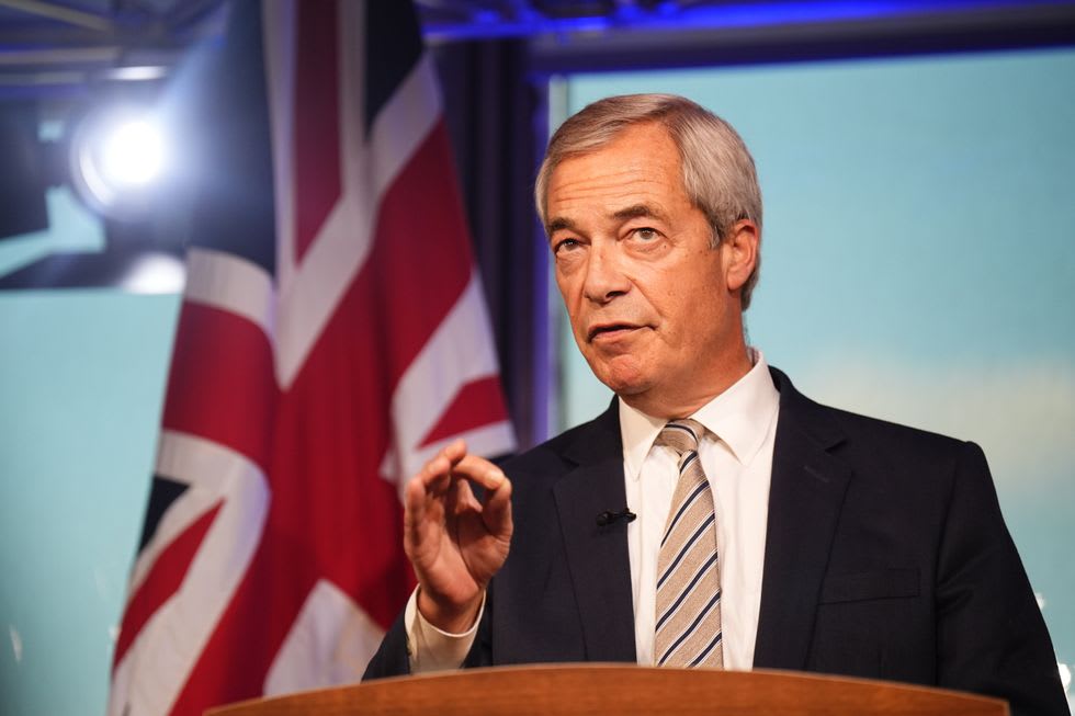 Civil servants set to revolt against Reform if Nigel Farage gets keys ...