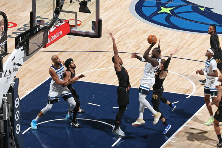 Minnesota Timberwolves fans make feelings clear on ICE after moment of ...