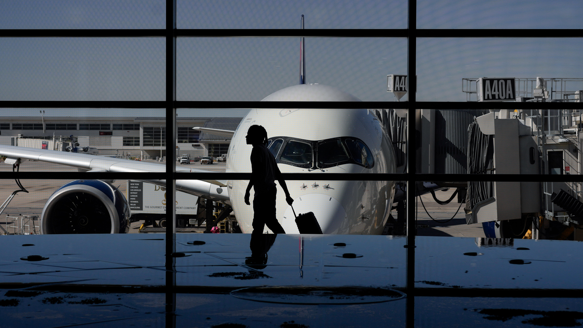 Explainer: Why Canadian airlines pulled back from US over the past year ...