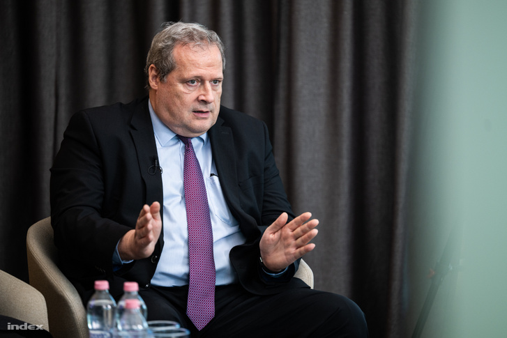 Vállvetve a Richterrel: így változtatta meg egy BME-s vegyészmérnök ...