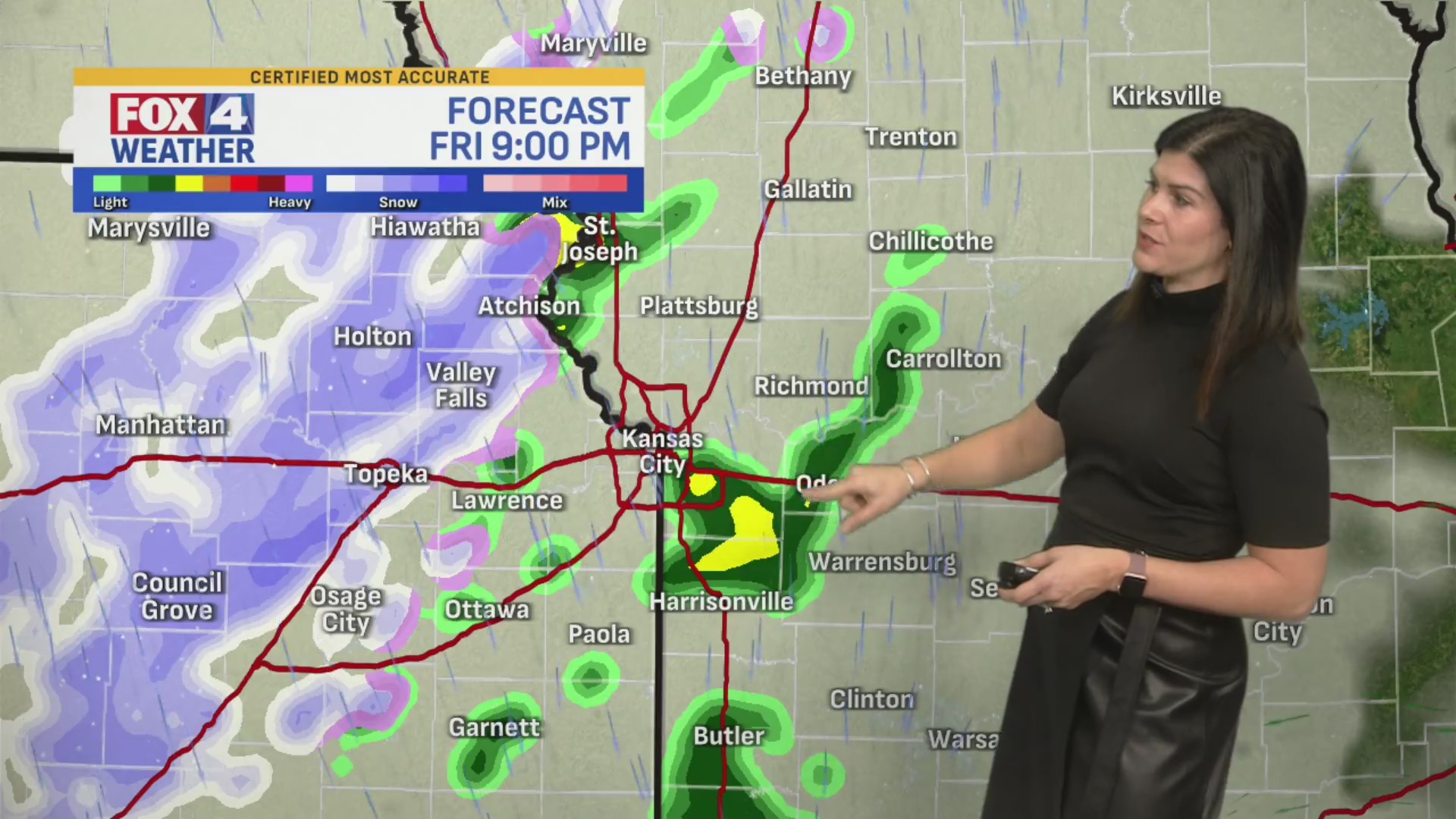 FOX4 forecast: Cloudy & cold start!