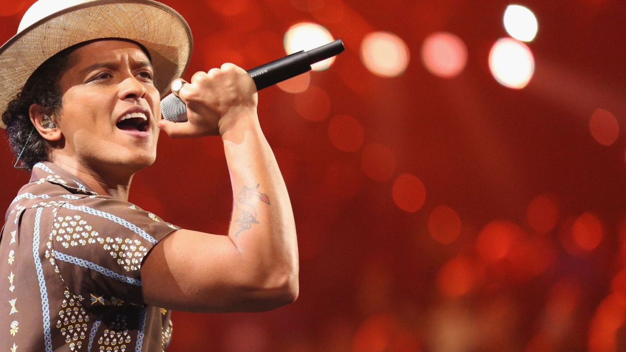 Bruno Mars announced new music and a tour