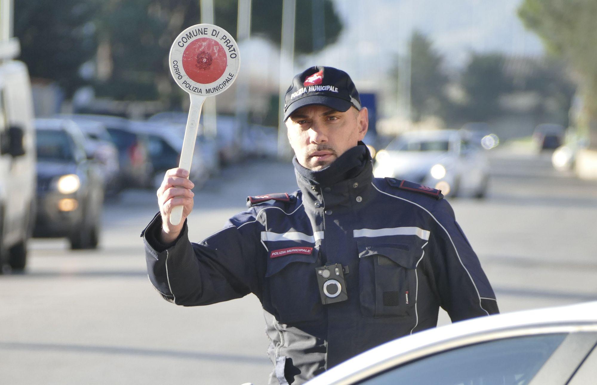 Donna investita a Grignano, individuato l’uomo alla guida dell’auto