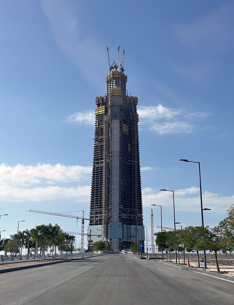 Jeddah Tower Reaches New Heights, Signifying Saudi Arabia's Ambitious ...