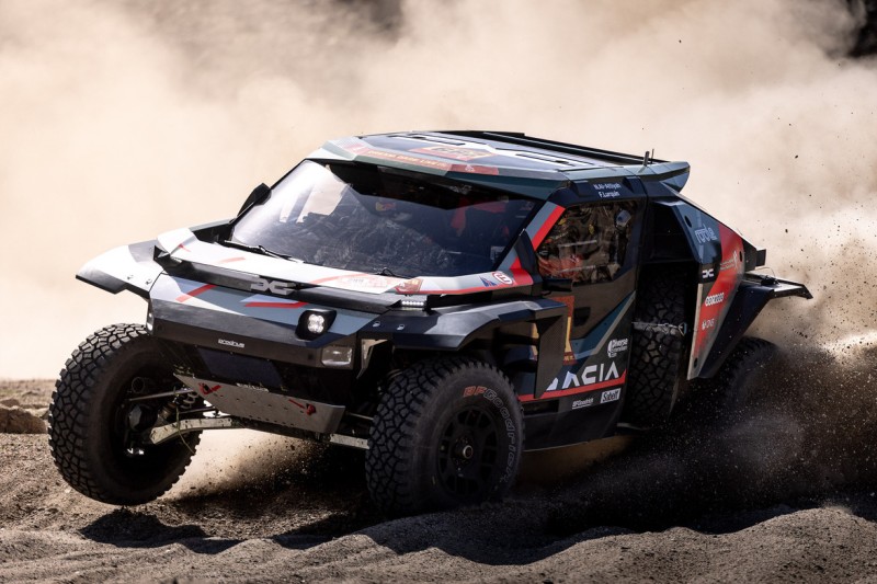 Rallye Dakar 2026: Al-Attiyah übernimmt Auto-Führung - Motorrad-Leader ...