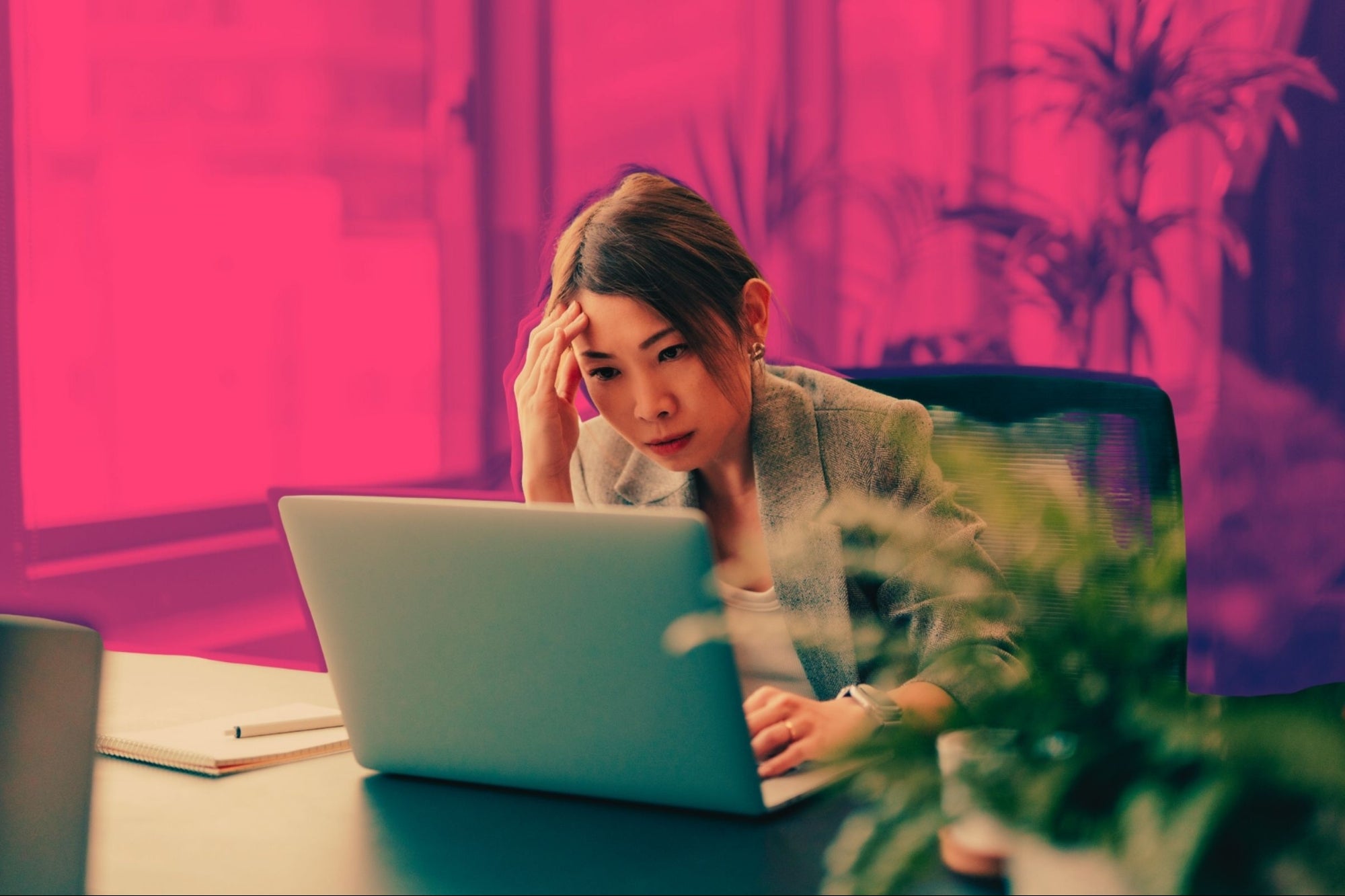There's a looming threat in the workplace — and it's keeping everyone ...