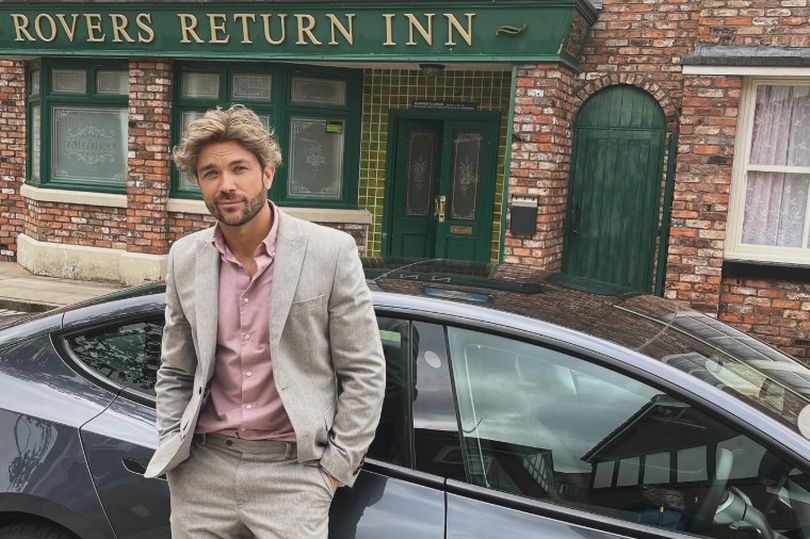 Coronation Street villain 'so excited' as he announces new role after ...