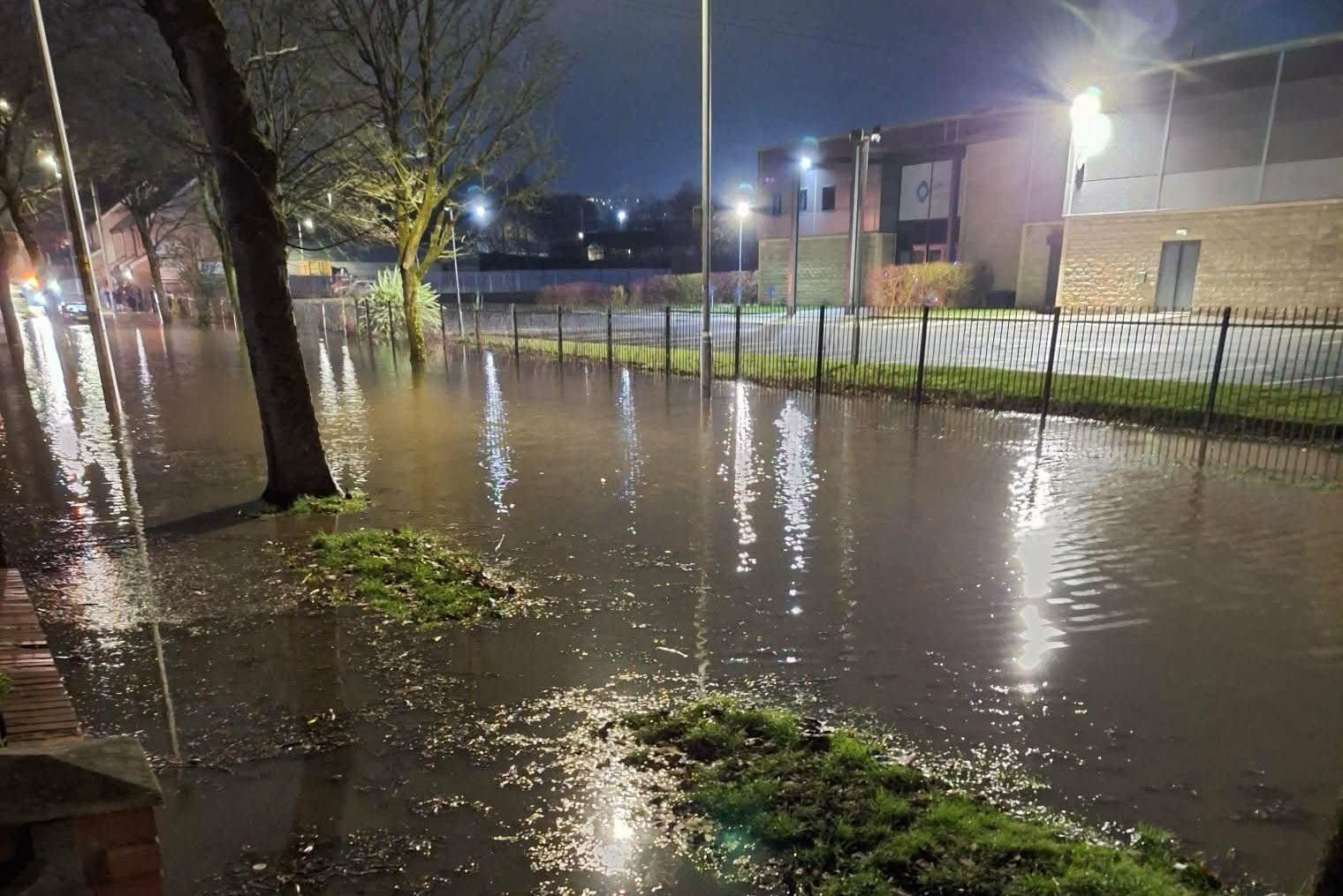 Residents praised for pulling together in 'fantastic show of community ...