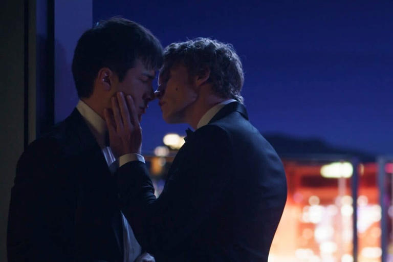 Mandy Moore backs Matthew Koma after his savage response to Ashley ...