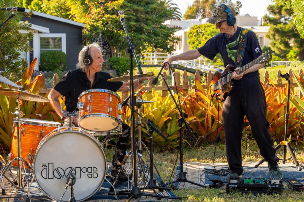 Robby Krieger and John Densmore play ‘Riders on the Storm’ with artists ...