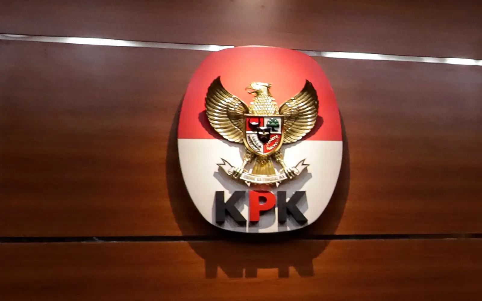 Indonesia arrests deputy immigration minister on graft charges