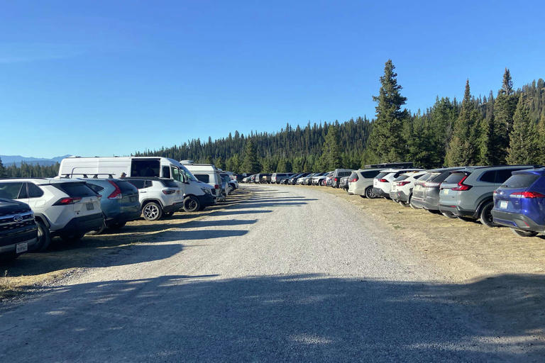 How a secret national park lake became an overrun selfie spot