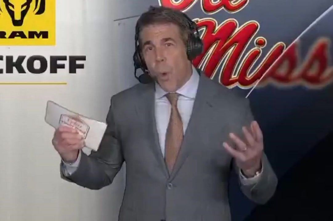 Chris Fowler’s viral jinx highlights Miami's dramatic win