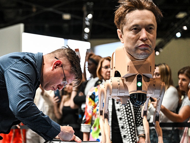 La intrigante exposición de los perros robot de Beeple