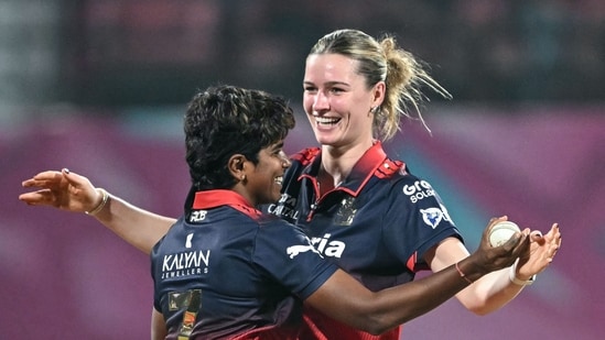 WPL 2026, MI vs RCB live score: Shreyanka removes Kamalini, breaks ...