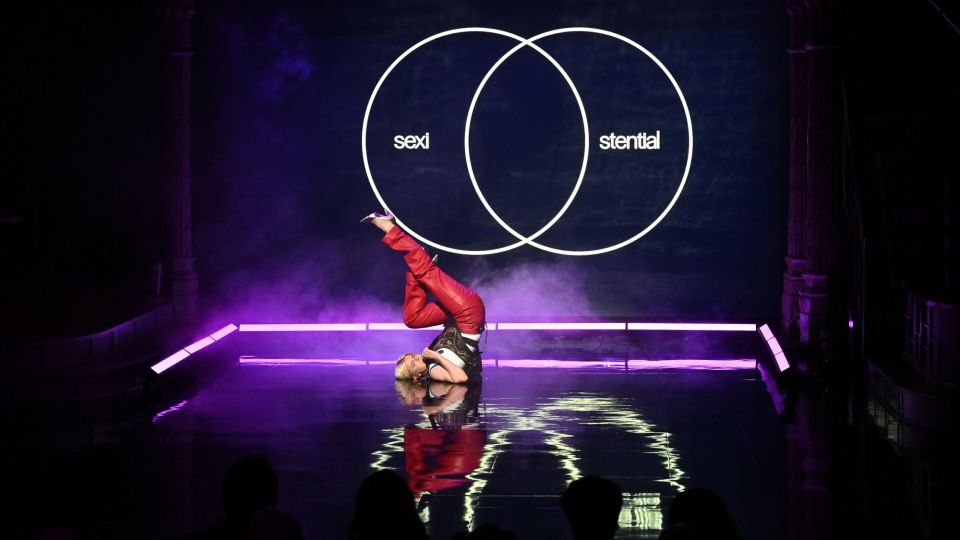 Look of the week: Robyn is back – and so is her madcap sense of style