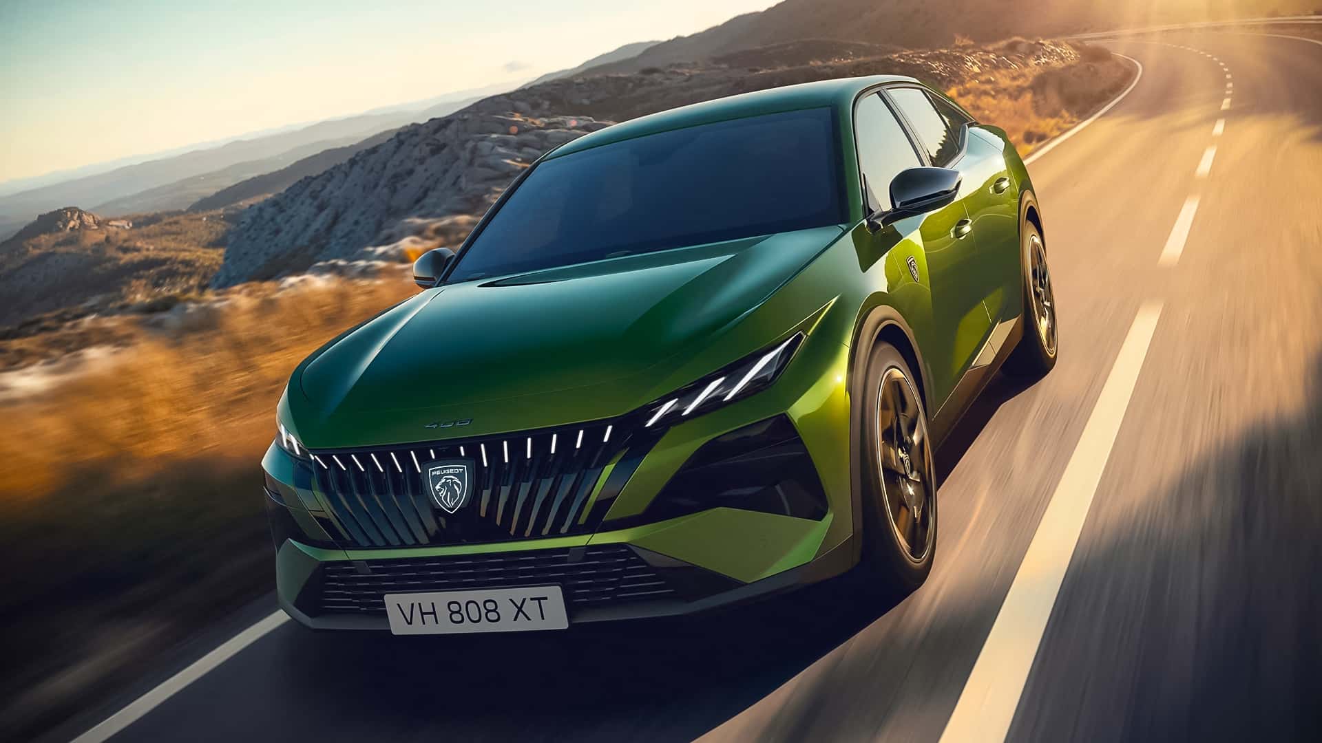 Peugeot 408 makyajlandı!