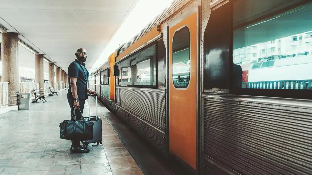 If these 18 signs are true, then it's time to leave and move to a new place