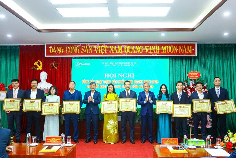 Hơn 240 triệu khách đi xe buýt trong năm 2025, tăng 2,5%