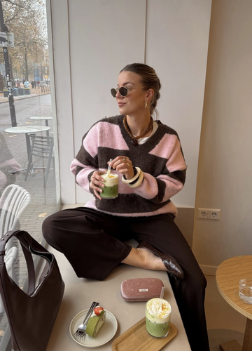 Wer Style hat, kombiniert Pullover 2026 mit diesem einfachen Mode-Profi ...