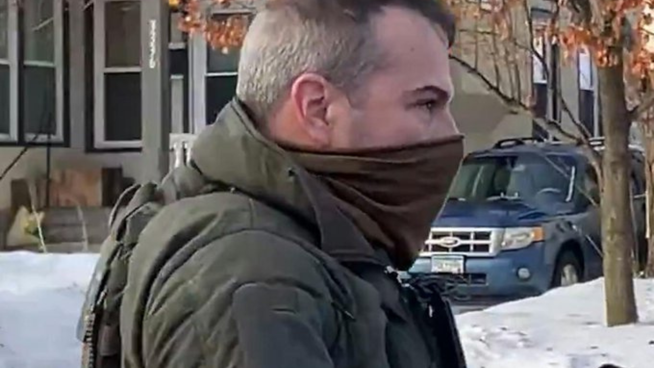 ICE shooter Jonathan Ross has an immigrant Filipina wife; father says ...