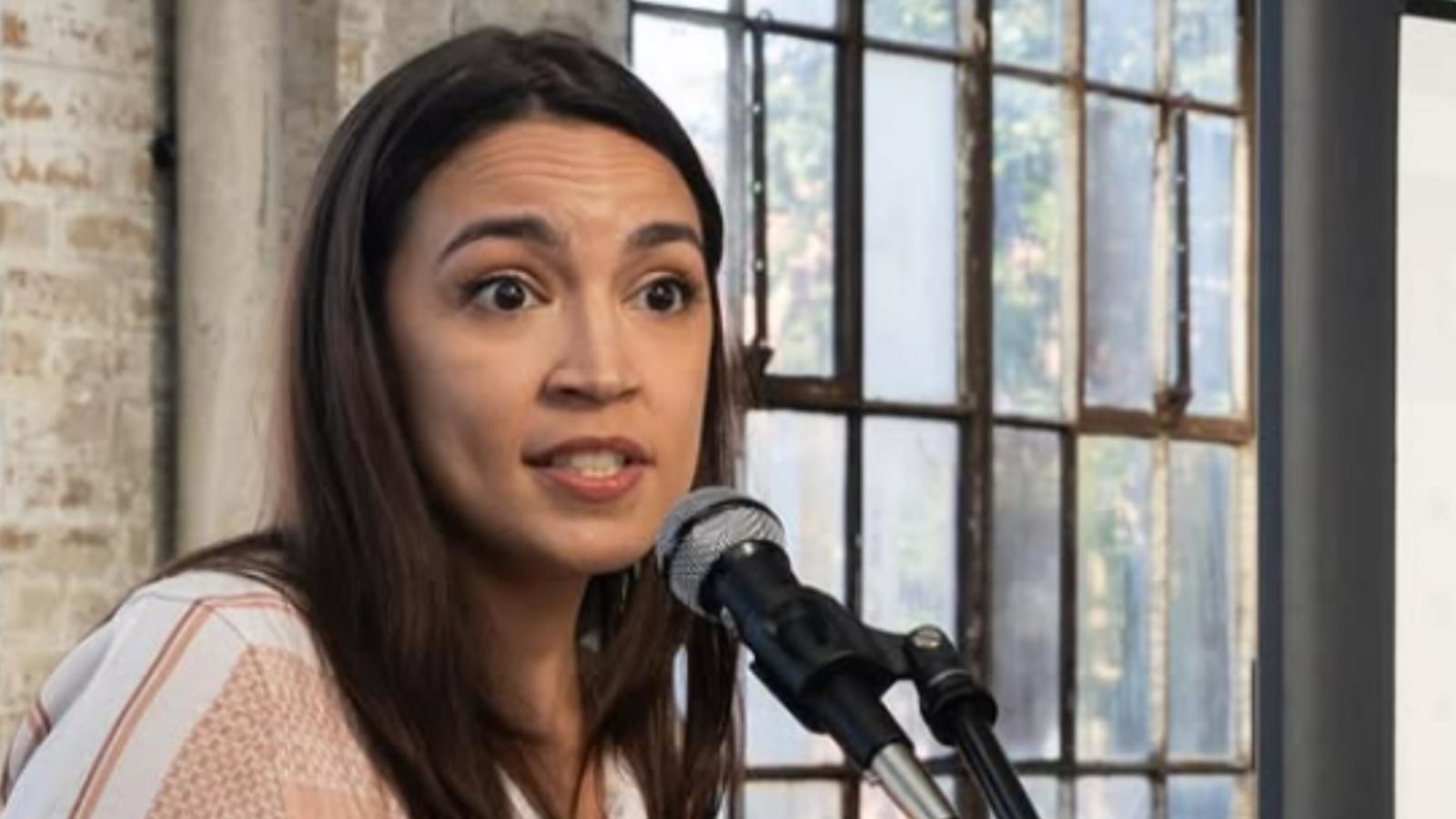 AOC declines Fox News interview after saying Jesse Watters 'has ...