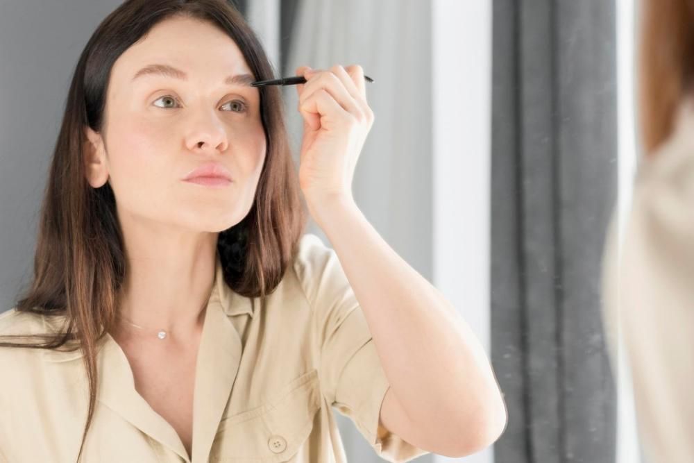 Tips menggambar alis agar hasilnya on fleek