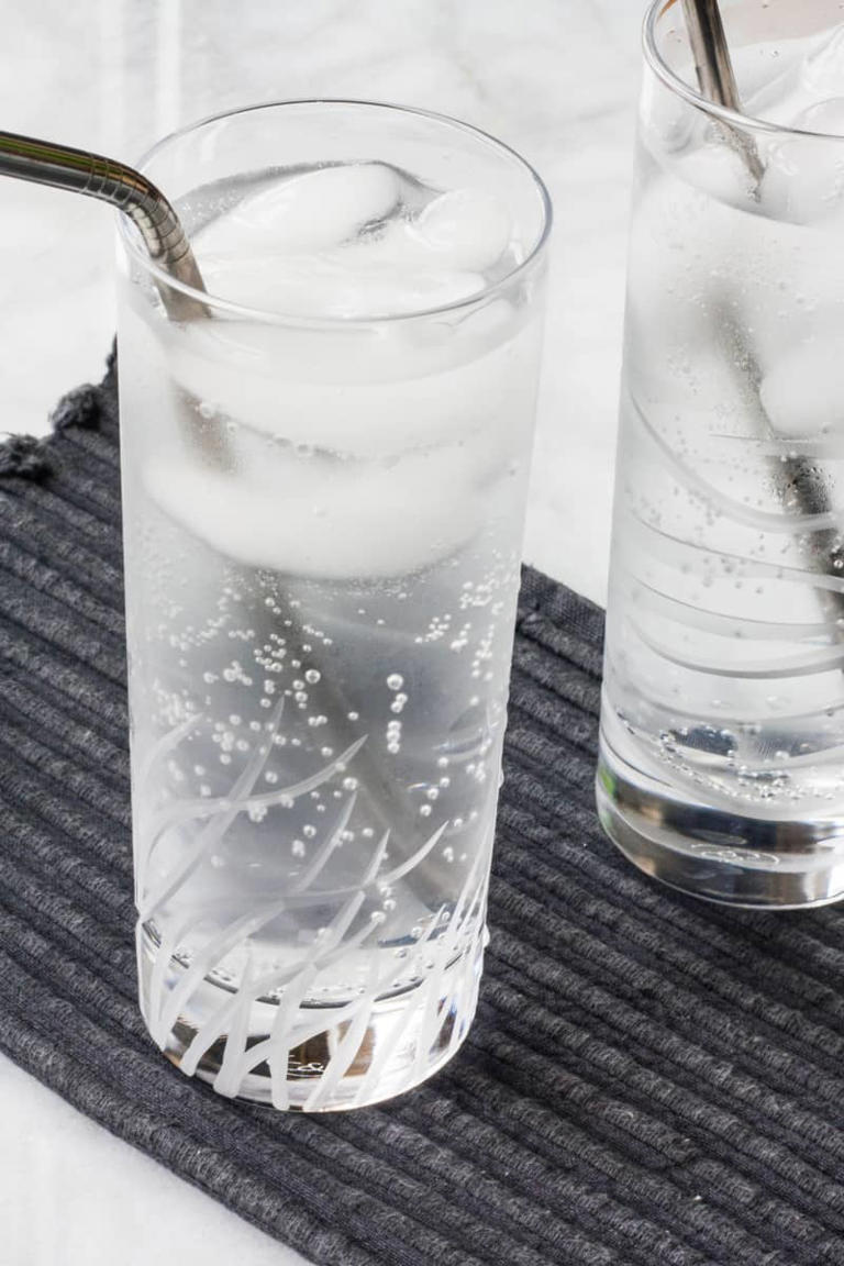 What Happens If You Drink Seltzer Every Day, According to a Registered ...