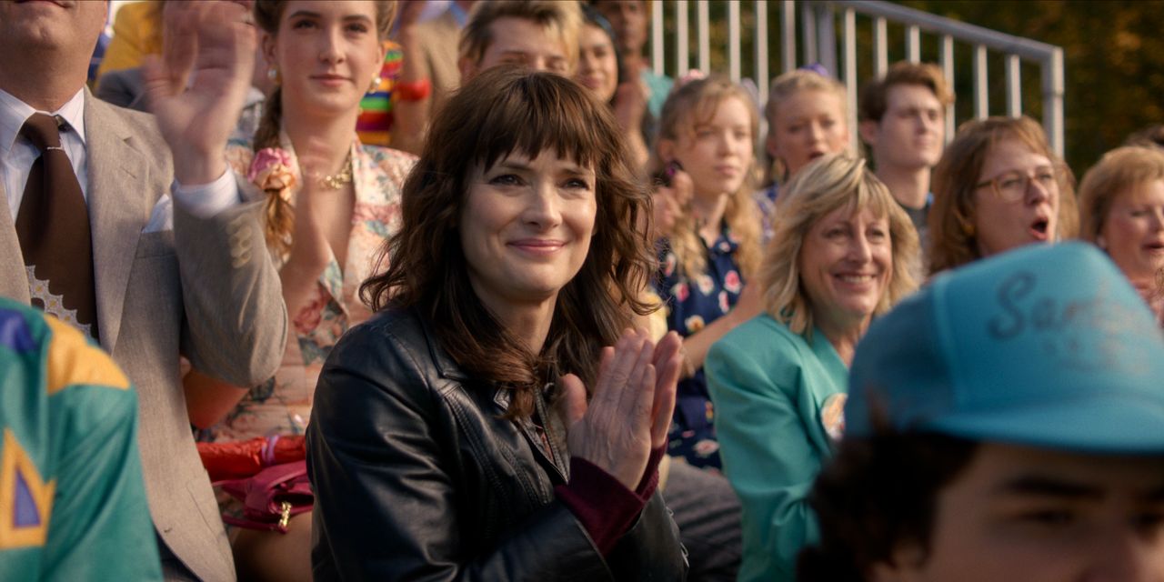 The perms, pixies and bowl cuts of 'Stranger Things': How Julia Roberts ...