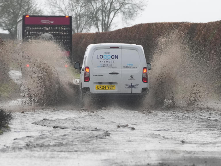 Storm Goretti 'weather bomb' hits UK as thousands left without power