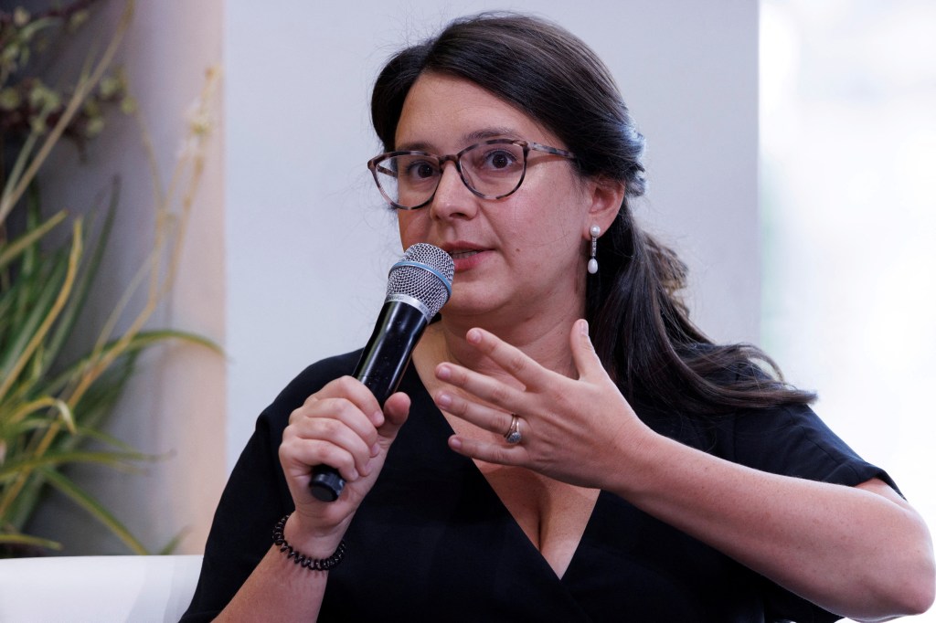 Bari Weiss delaying Anderson Cooper ‘60 Minutes’ Trump story after ...