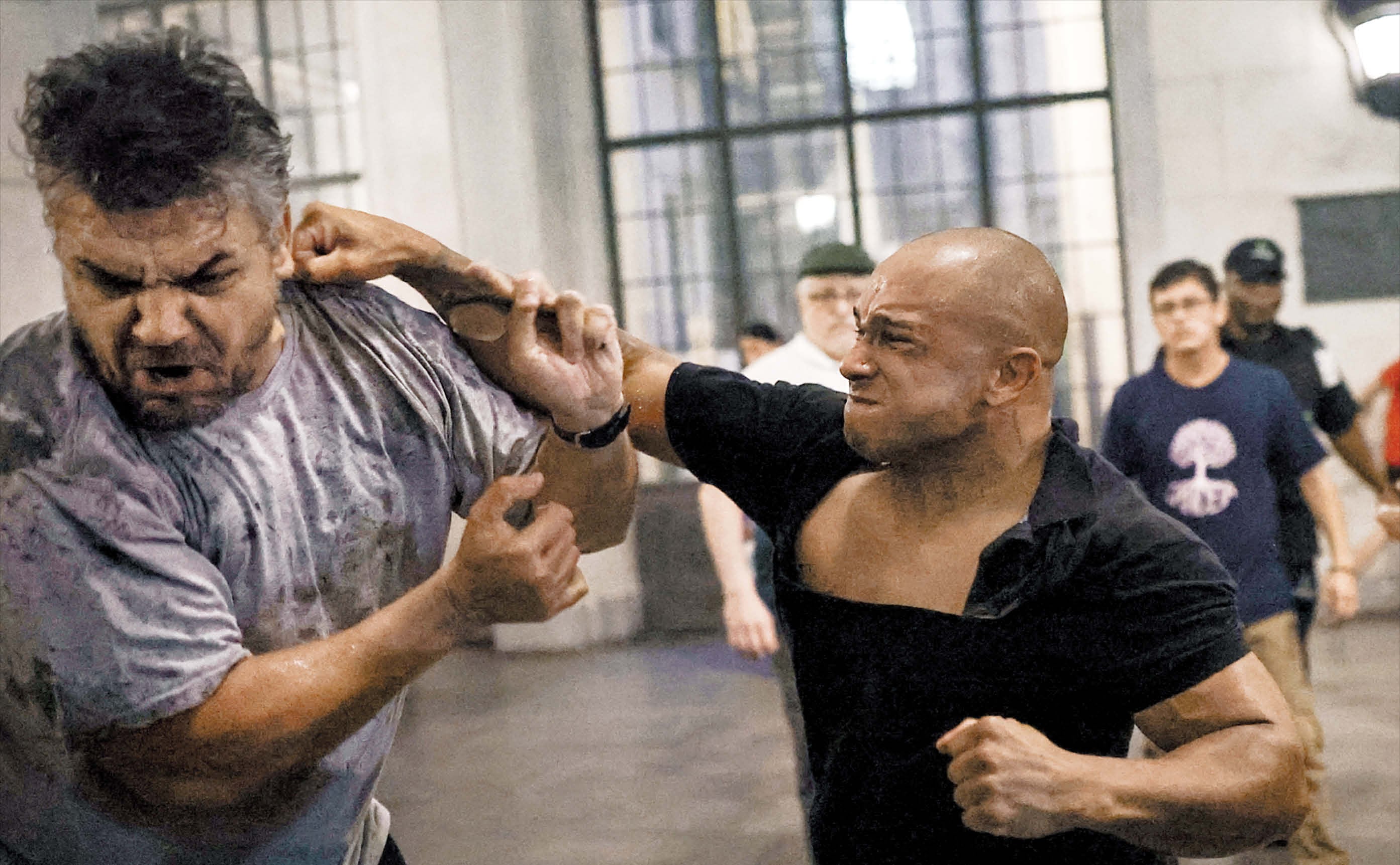 Former São Paulo deputy punches attendee at Bolsonaro rally