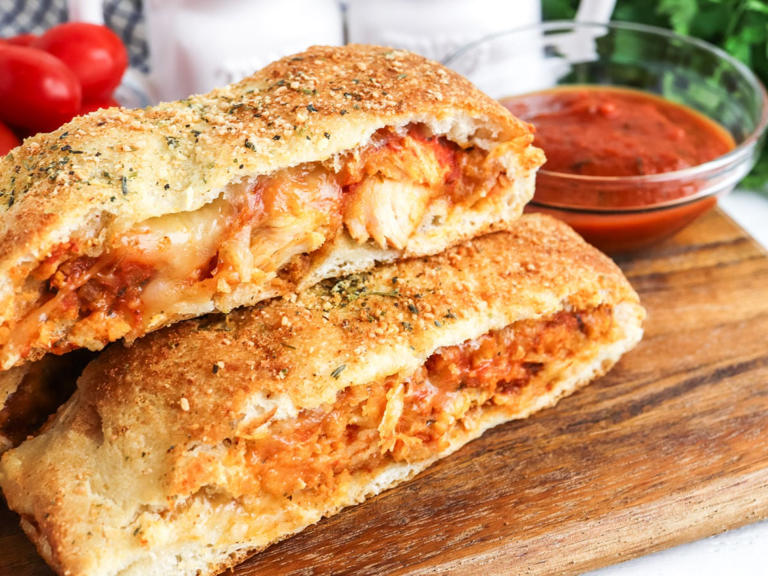 Easy weeknight chicken parm stromboli