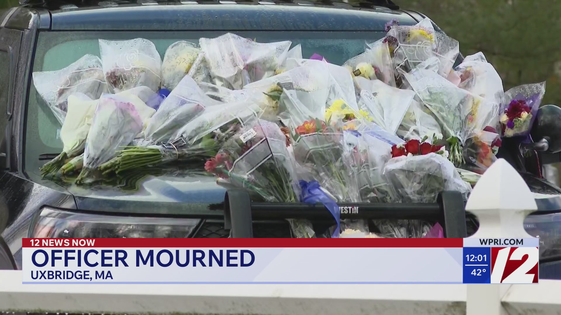 Fallen officer escorted to Uxbridge police station