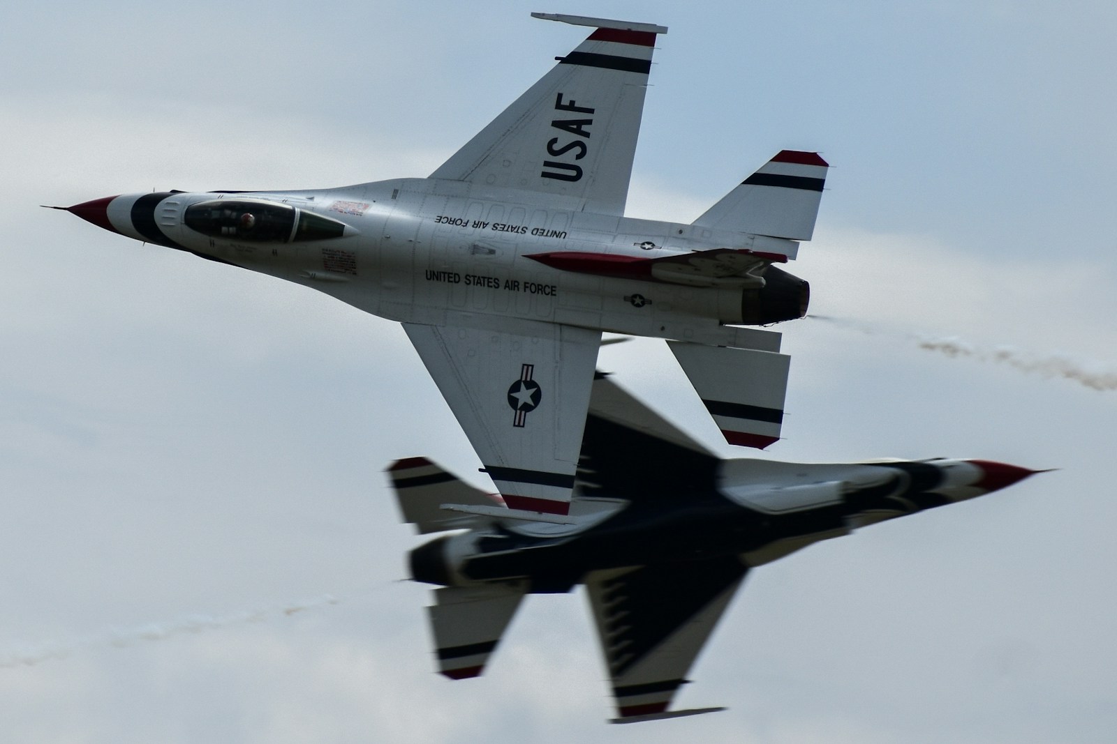 Boeing wins $2 billion contract to modernize aging B-52 bombers