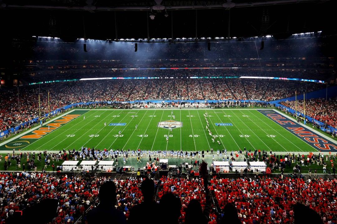 Fiesta Bowl fans slam ESPN for frequent commercials