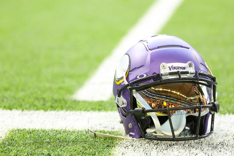 What teams do the Minnesota Vikings play in 2026?