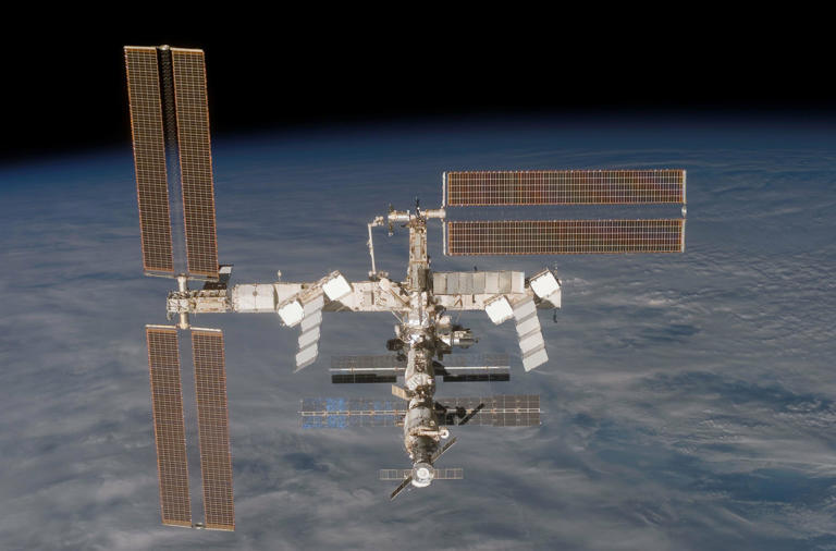Astronauts on the ISS to return home early due to medical situation